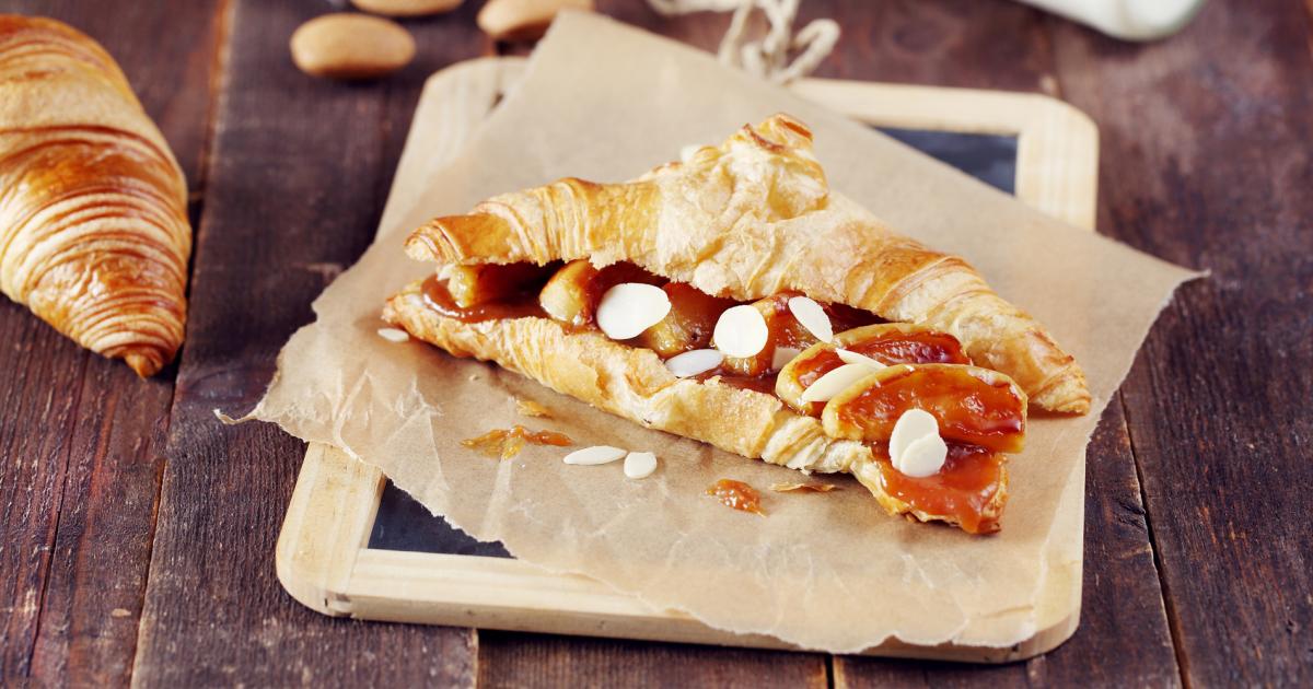Croissants aux pommes, caramel et Beurre Moulé Demi-Sel | Laïta ...